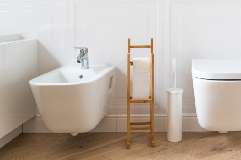 Wie benutzt man ein Bidet: Einfach erklärt | VIELBAD.de Wie benutzt man ein Bidet: Einfach erklärt | VIELBAD.de